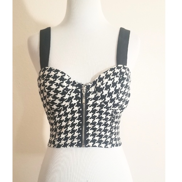 Tops | Nwtblack White Front Zipper Crop Top | Poshmark